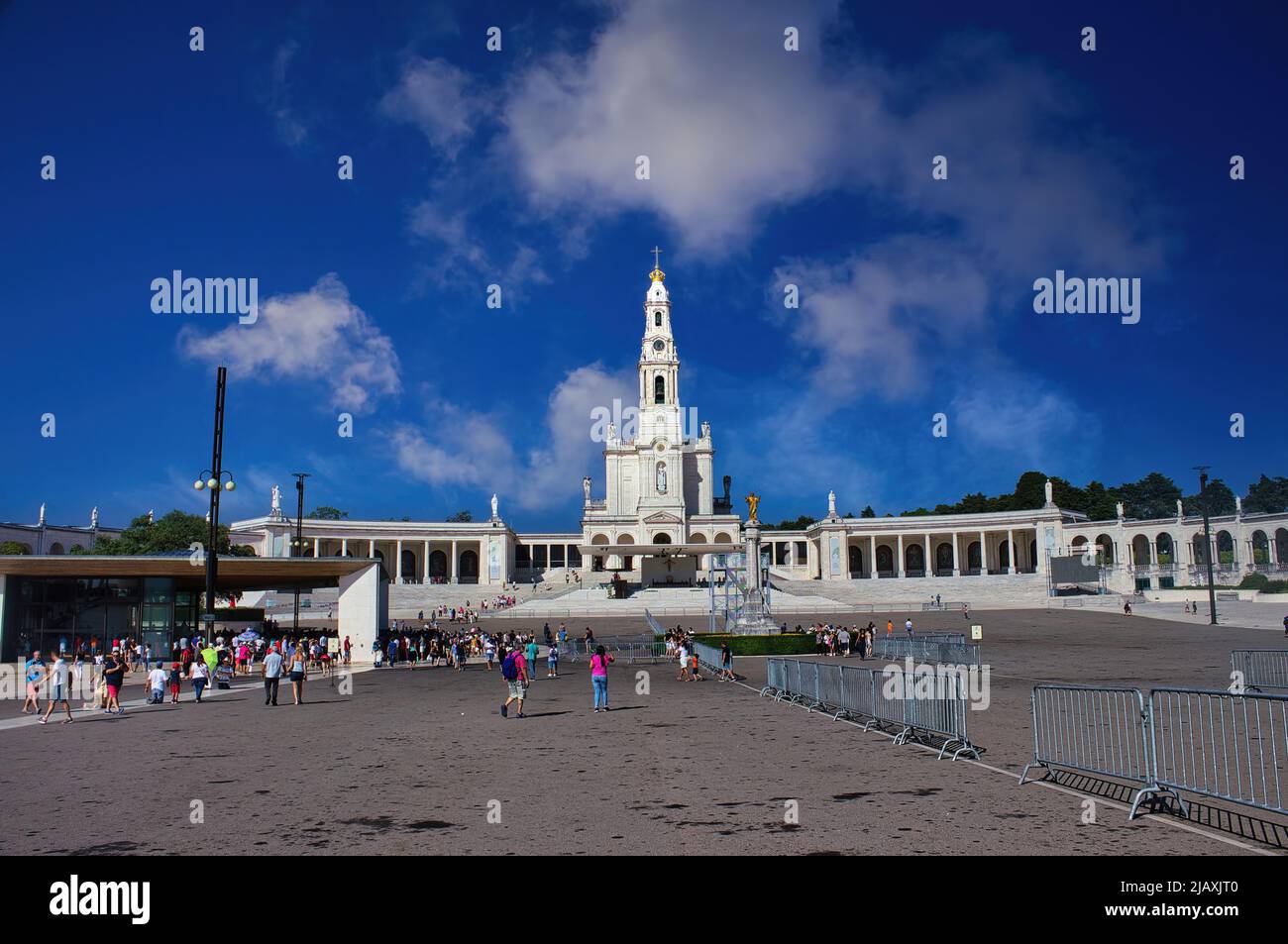 Pilgrims flocking to the famous Sanctuary of Our Lady of Fatima ...