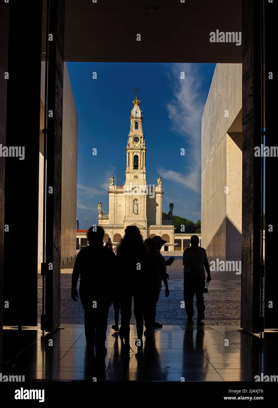 Pilgrims flocking to the famous Sanctuary of Our Lady of Fatima ...