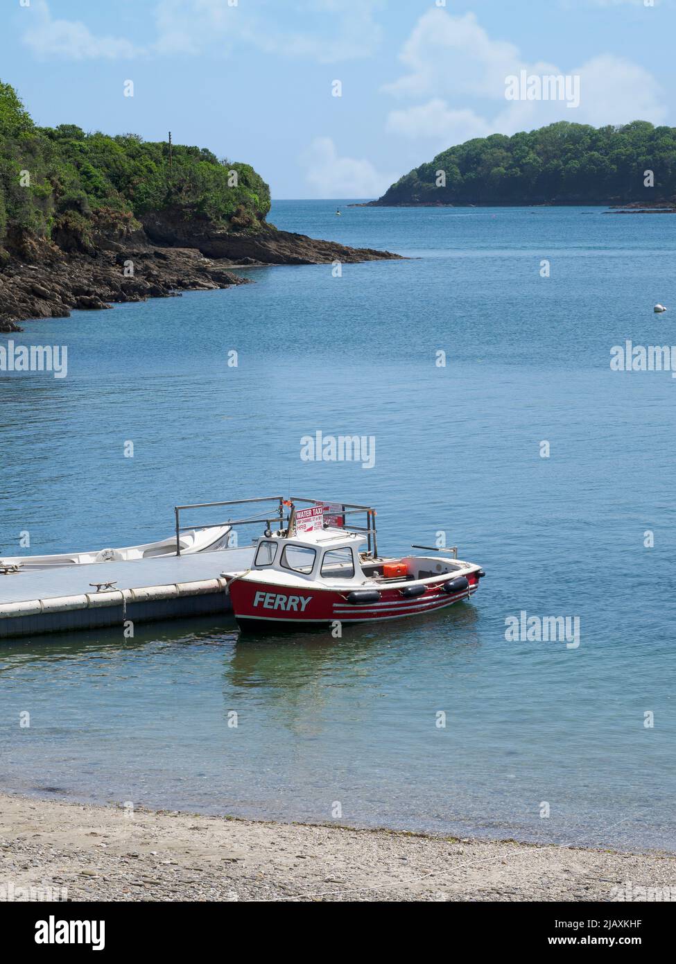 Helford passage ferry boat hi-res stock photography and images - Alamy