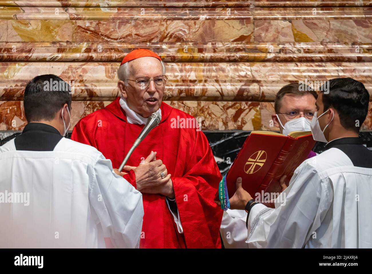 Vatican City, Vatican. 31st May, 2022. Cardinal Giovanni Battista leads ...