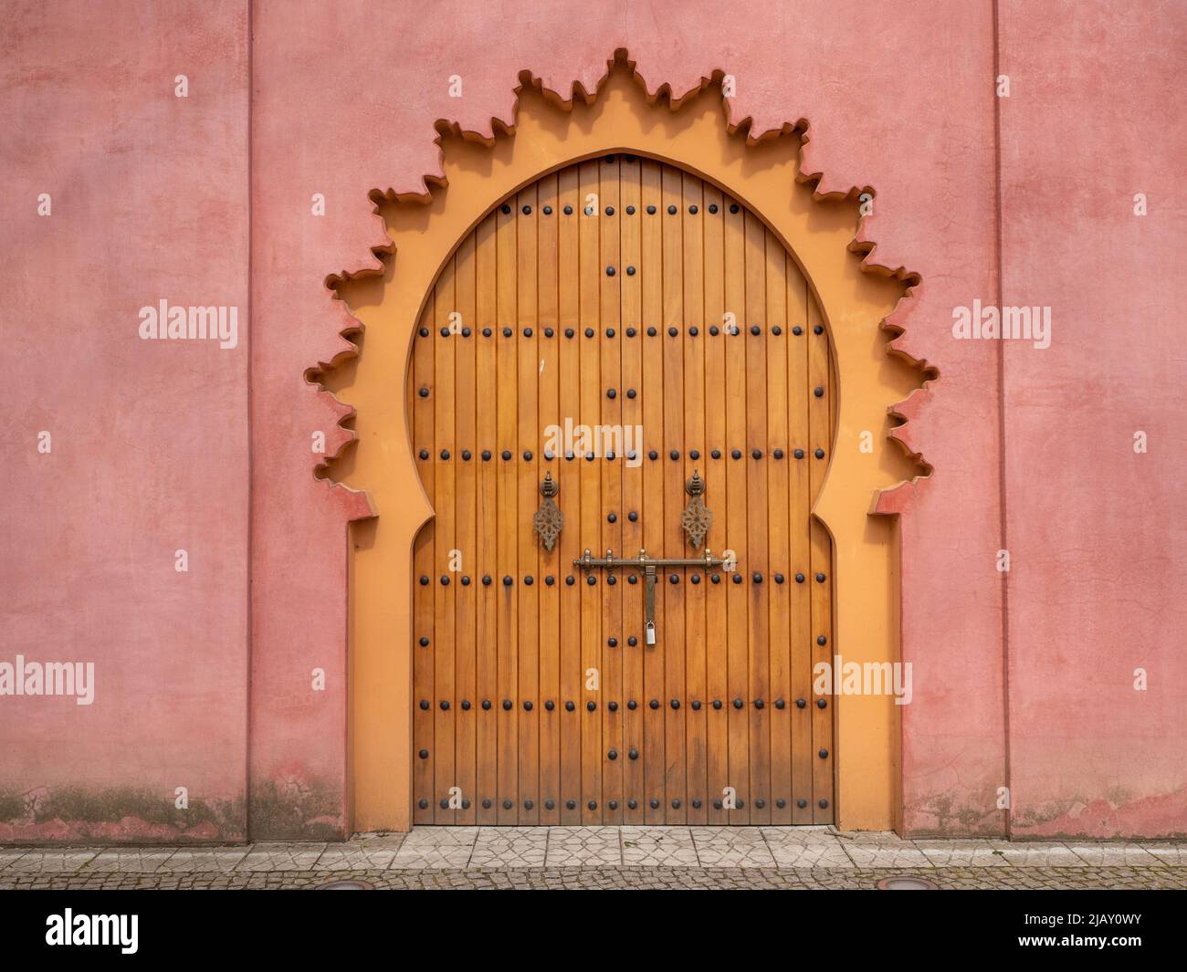 Wooden gate. Ancient gates with iron handles Stock Photo - Alamy