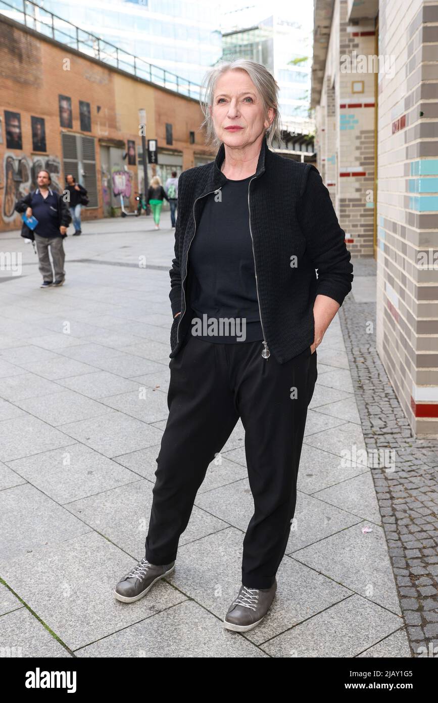 Berlin, Germany. 01st June, 2022. Dagmar Manzel comes to the Berlin ...