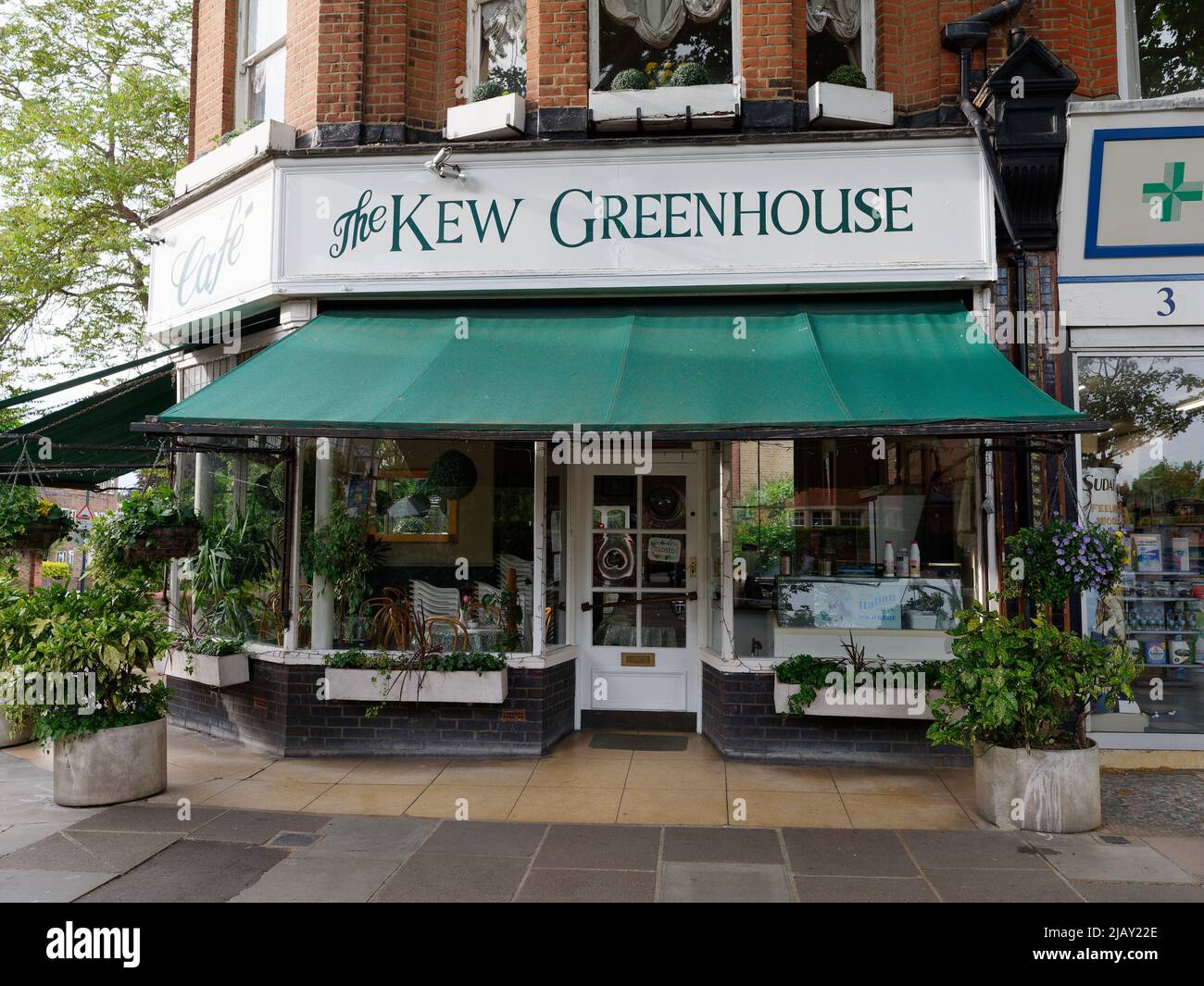 Greenhouse restaurant london hi-res stock photography and images - Alamy