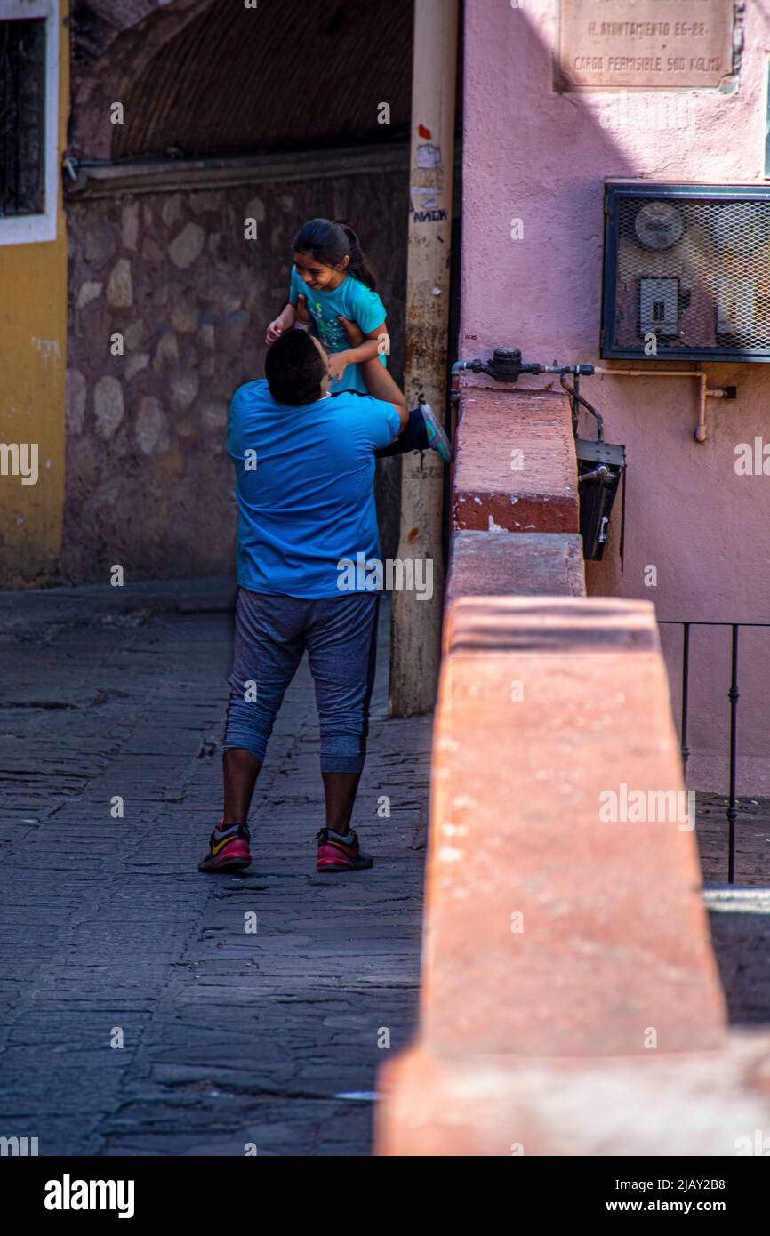 Mexican father and daughter hi-res stock photography and images - Alamy