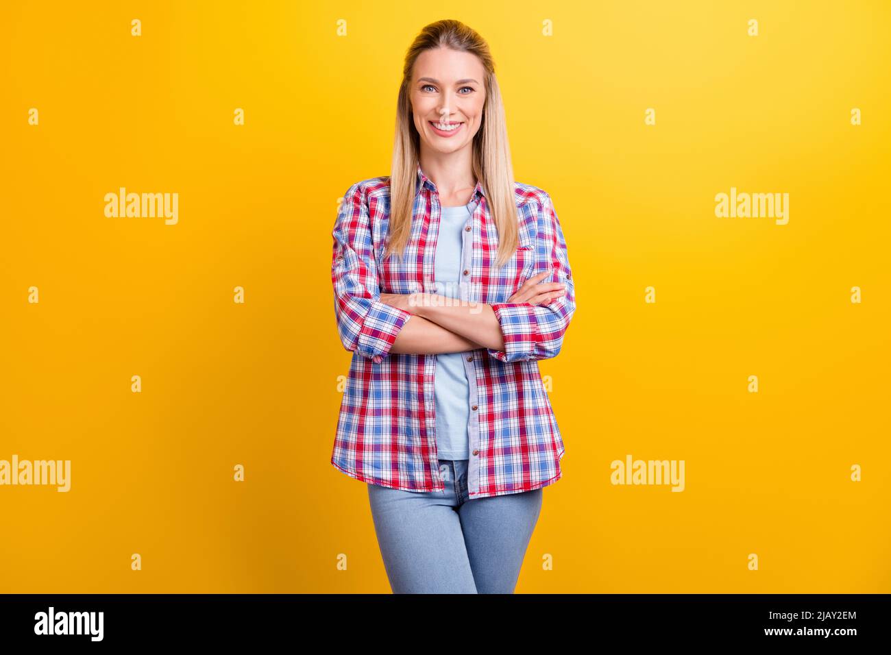 Photo of optimistic blond agent lady crossed arms wear blue shirt ...