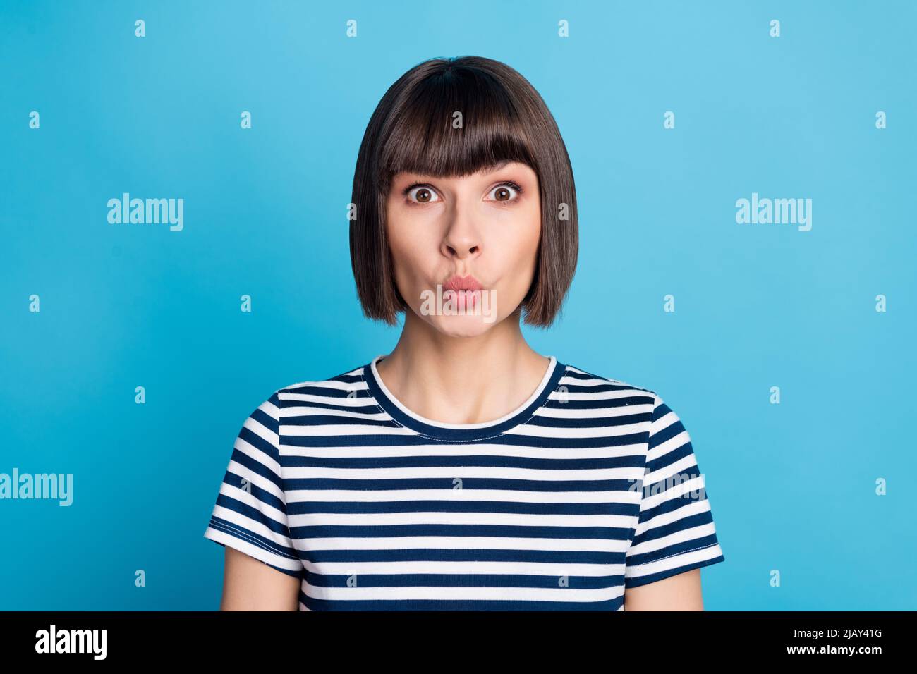 Photo of amazed shocked young happy woman sale reaction face good mood ...