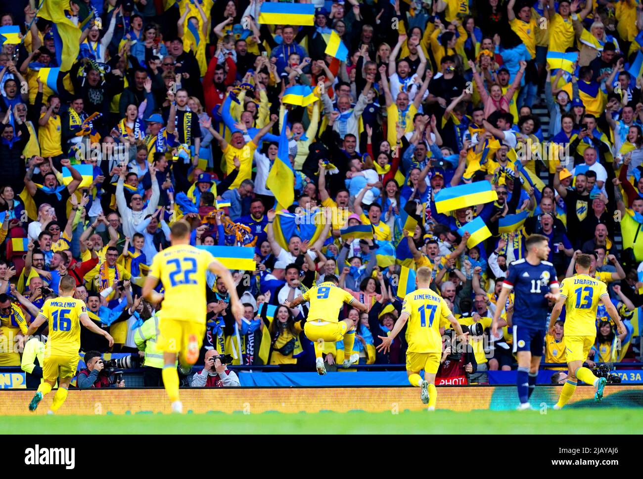 Roman yaremchuk fans hi-res stock photography and images - Alamy