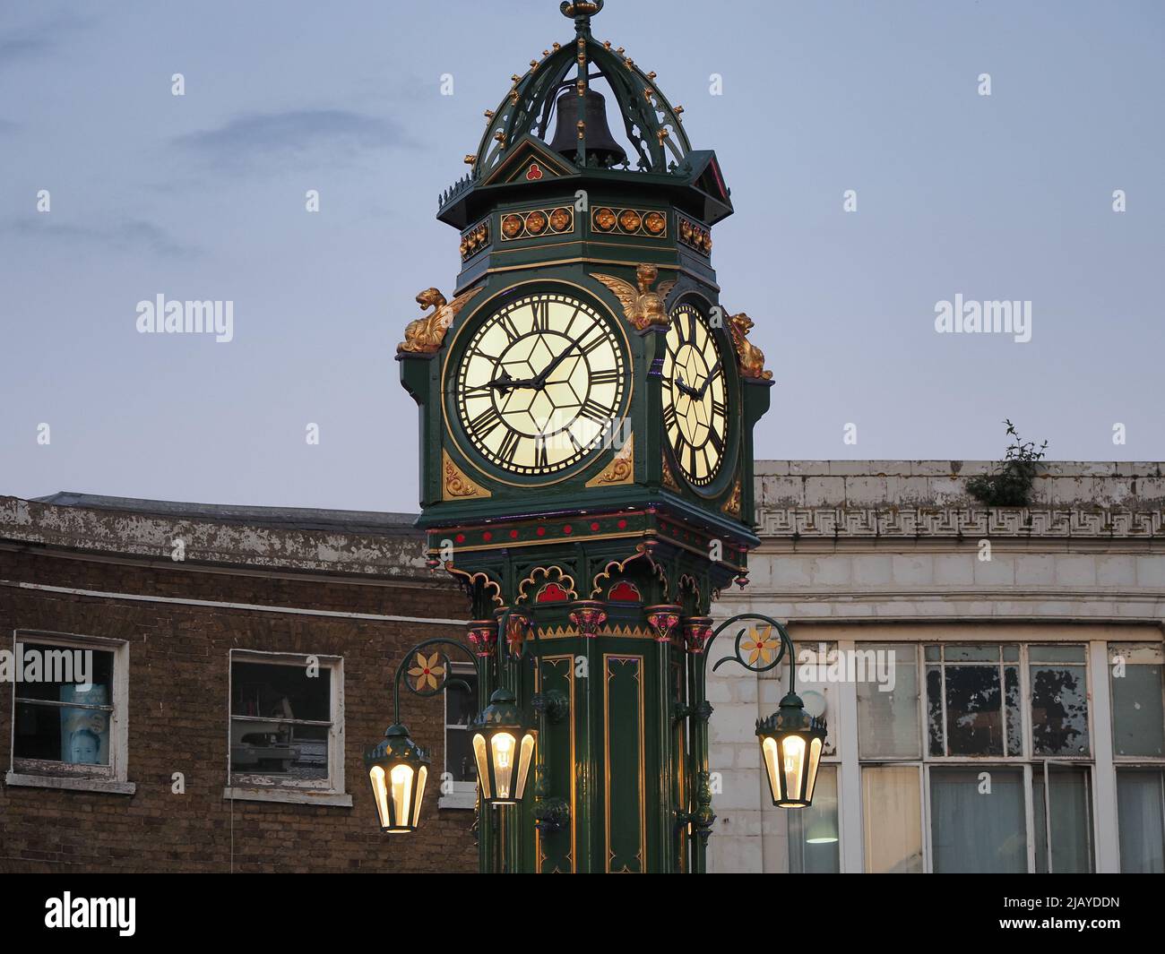 Sheerness, Kent, UK. 1st June, 2022. Iconic 120-yr-old Sheerness clock ...