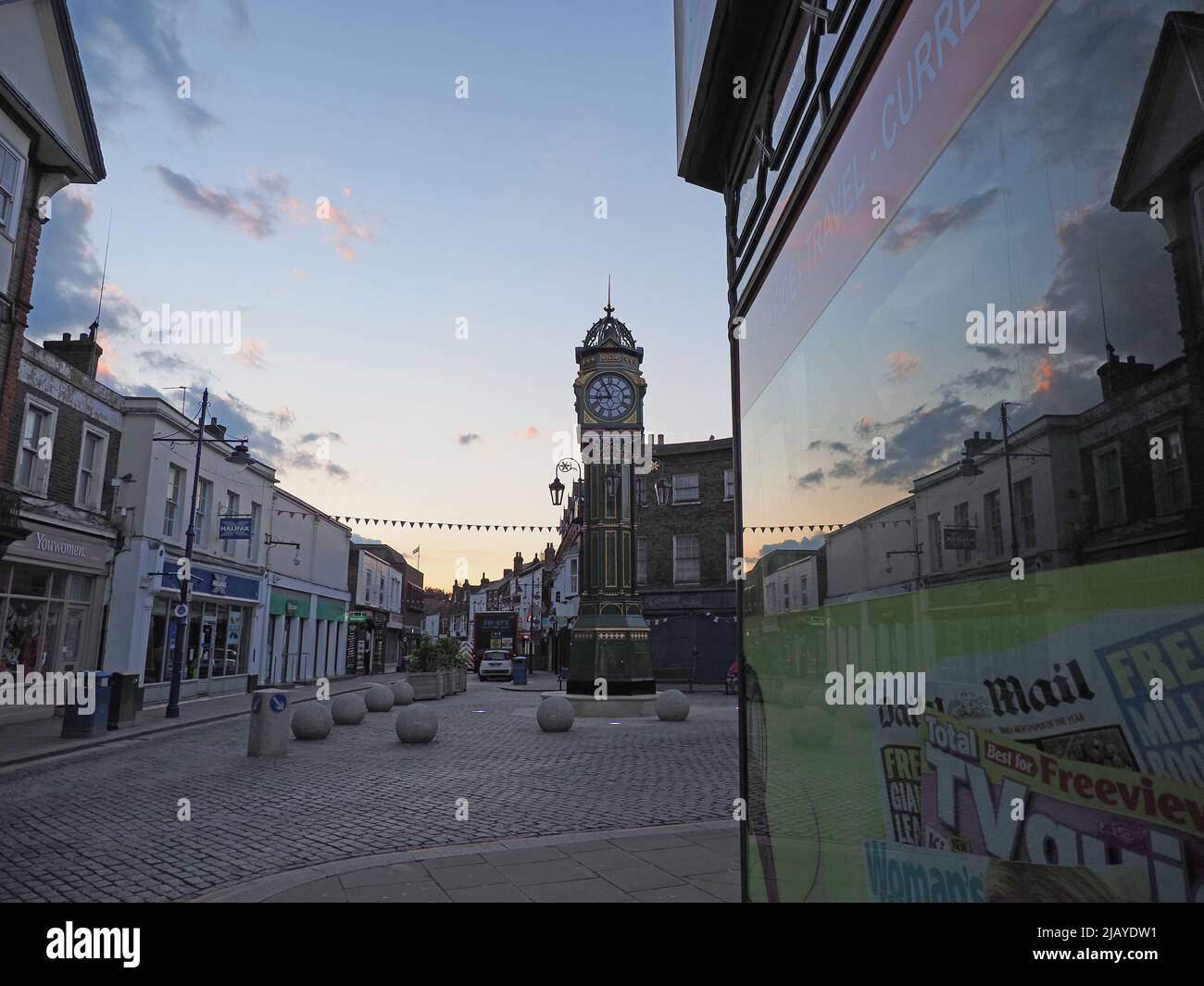 Sheerness, Kent, UK. 1st June, 2022. Iconic 120-yr-old Sheerness clock ...