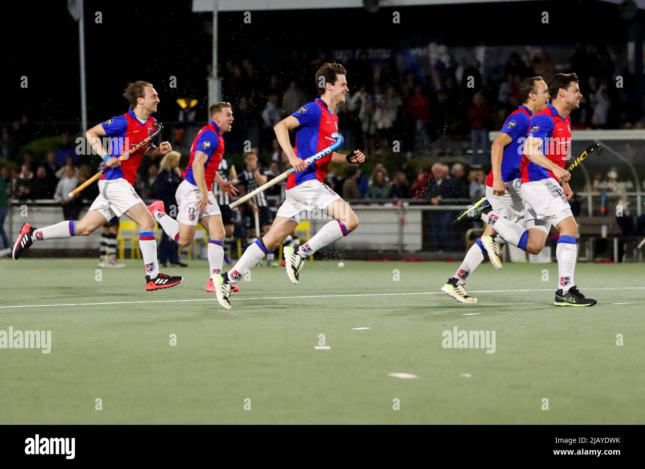 DEN HAAG, NETHERLANDS - JUNE 1: Sam Steins Bisschop of SCHC, Bob ...