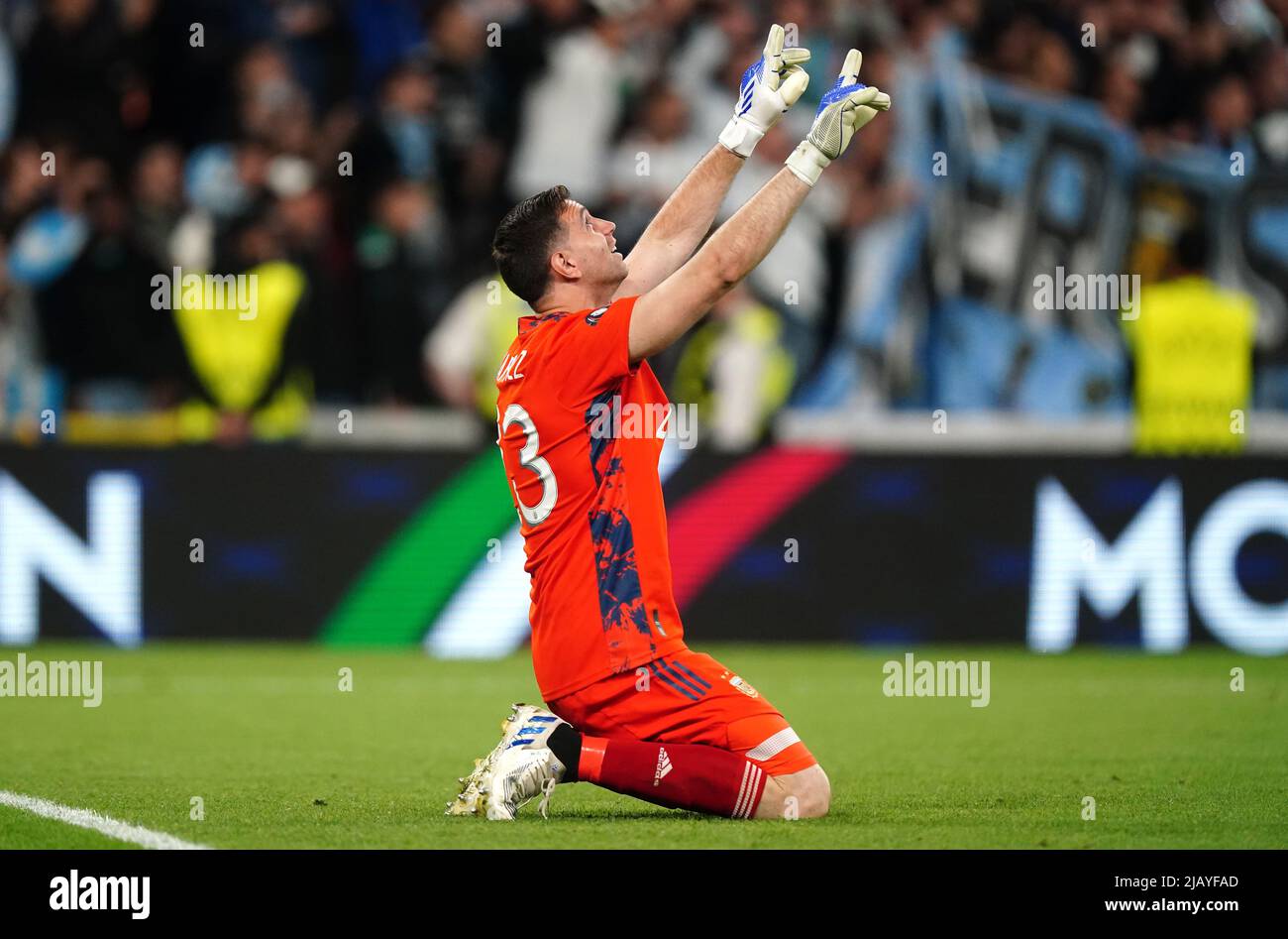Argentina's Damian Martinez celebrates during the Finalissima 2022 ...