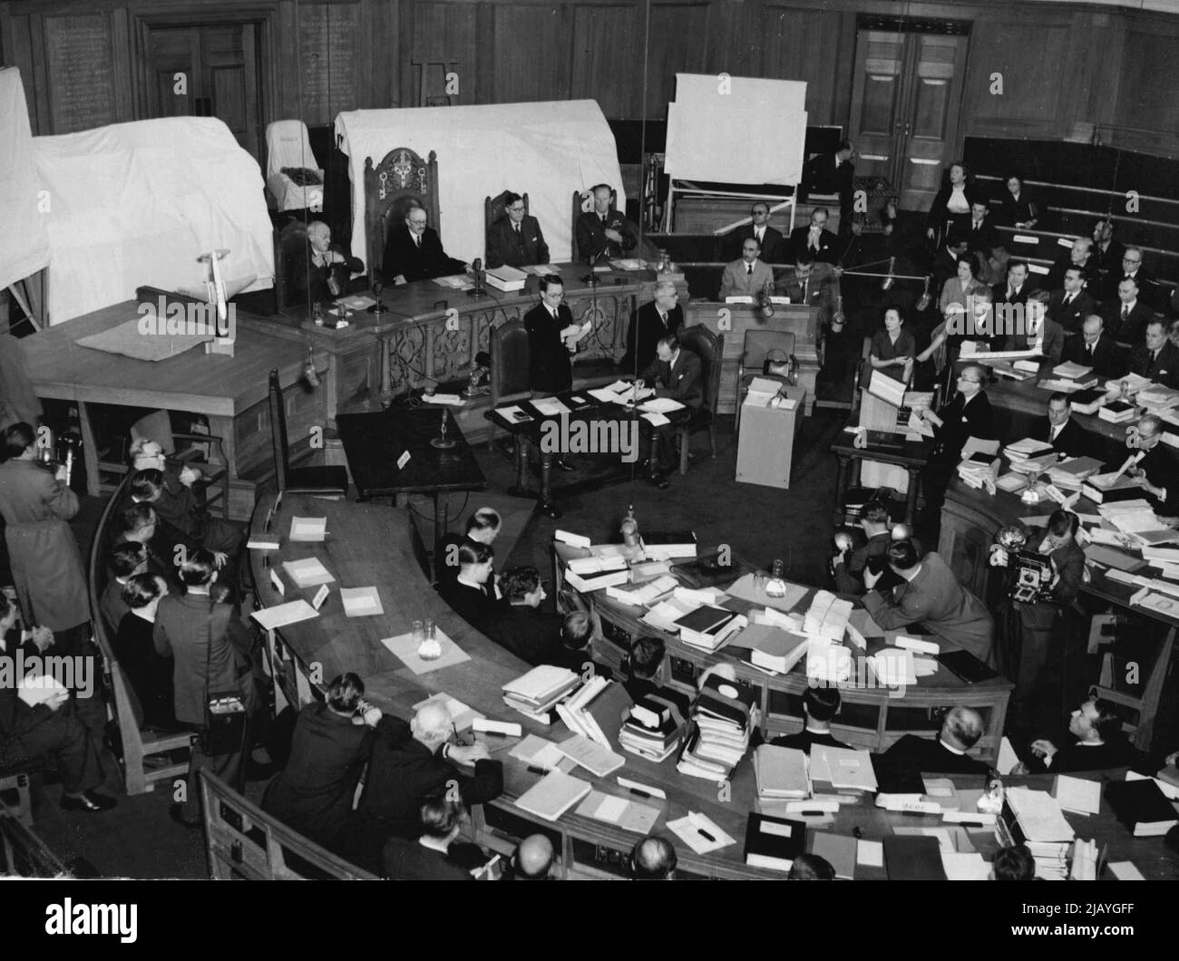 Comet Crash Inquiry - A general view of the scene at Church House ...
