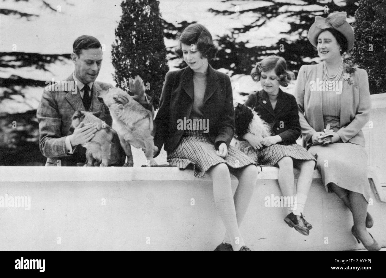 Mary princess royal 1940 hi-res stock photography and images - Alamy