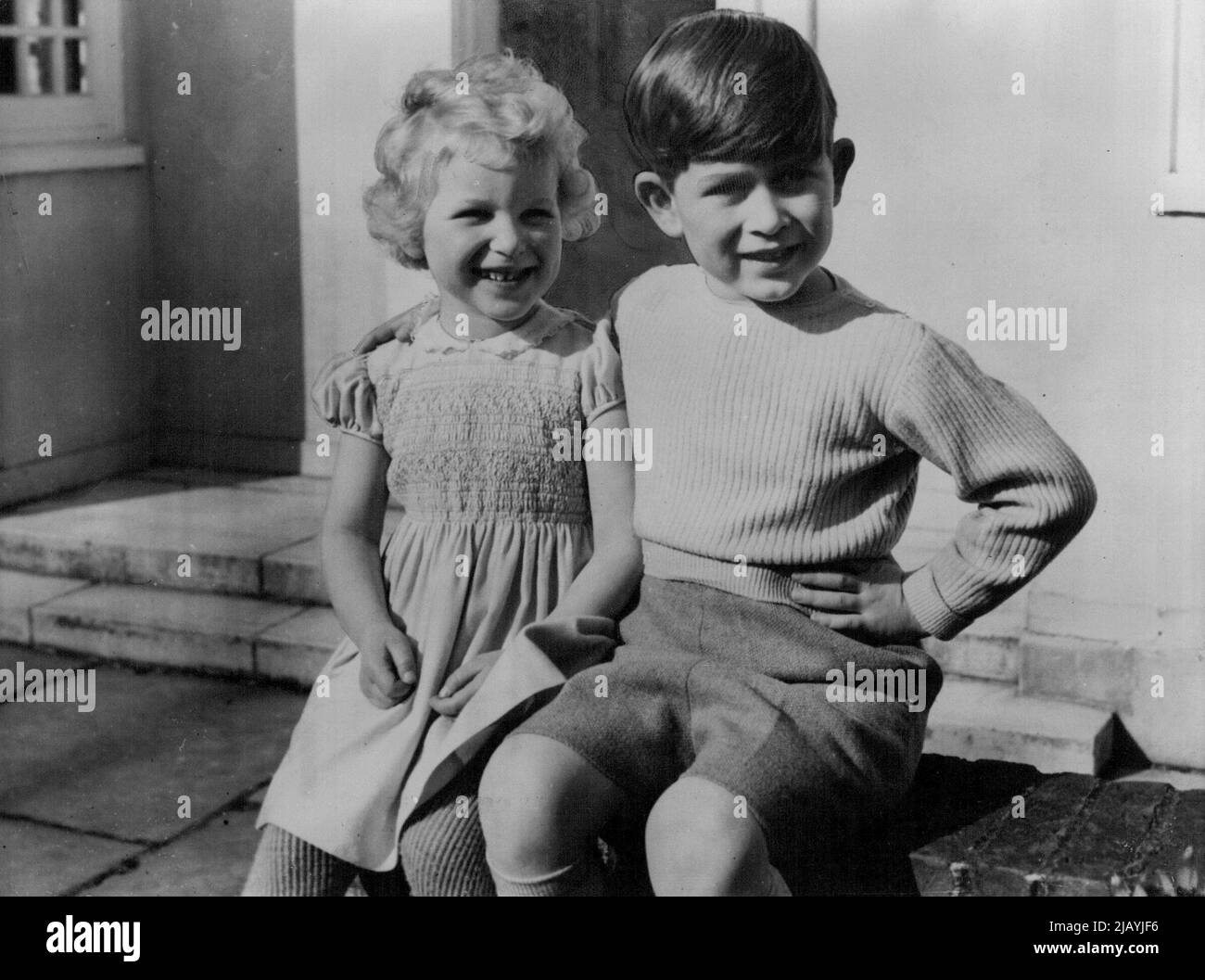 Royal Children At Windsor Lodge -- Hitherto unpublished picture of the ...