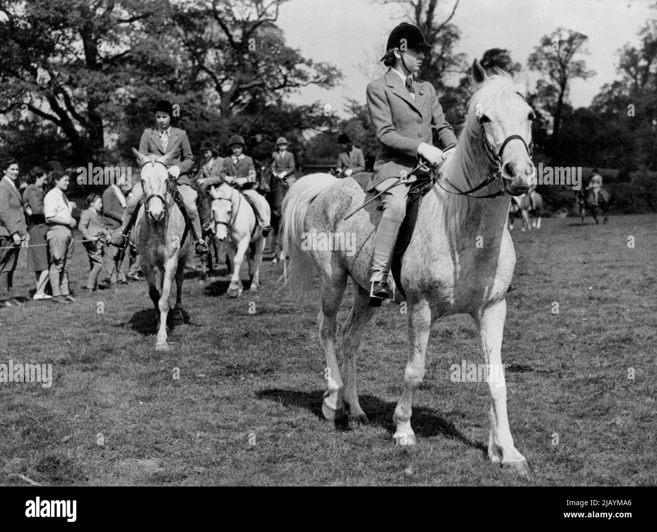 Iver village children's horse show and Gymkhana, at Iver Grove, Paddock ...