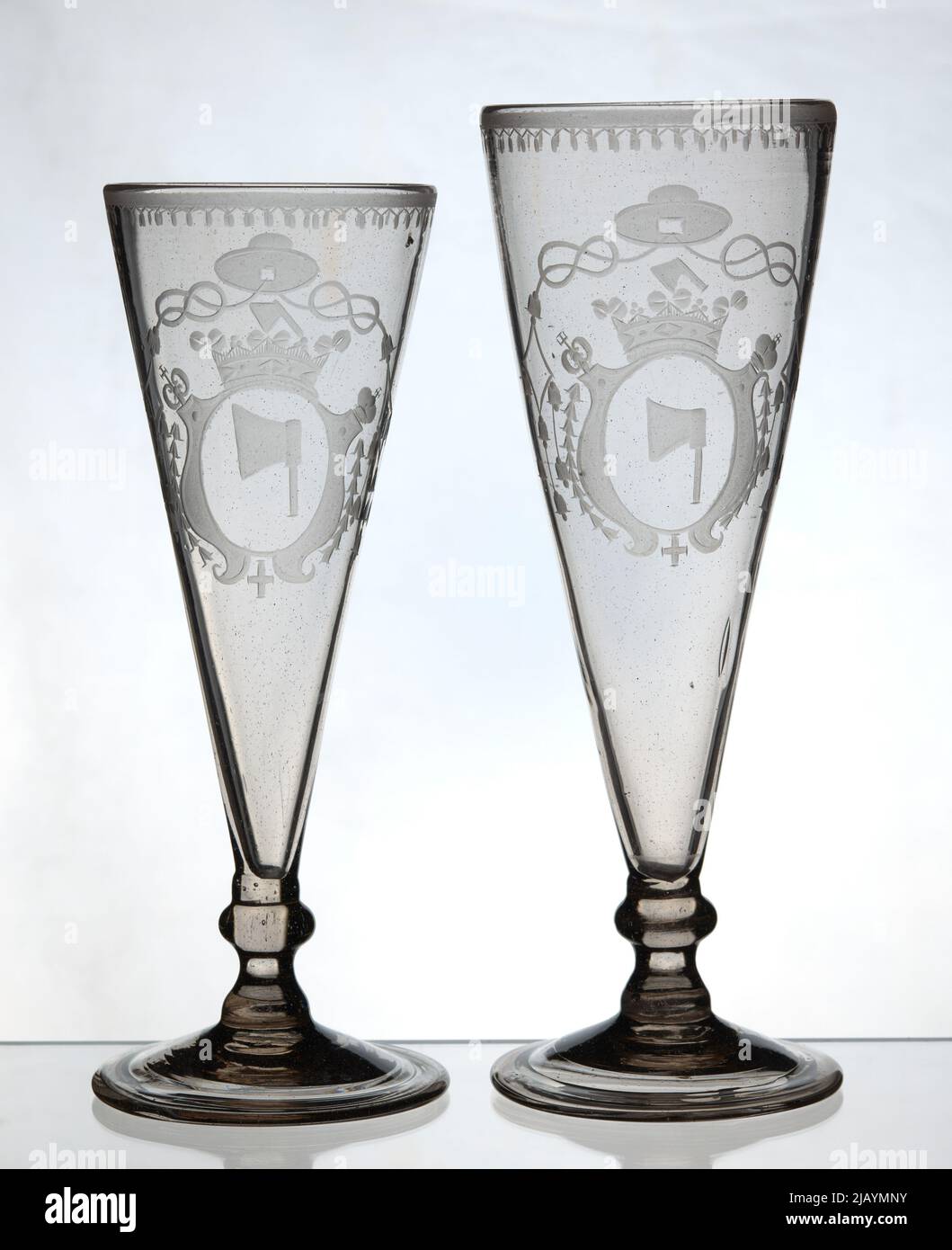Two goblets hi-res stock photography and images - Alamy
