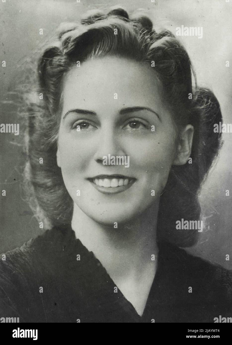 Beautiful Elsie Davies, 19, who, when her parents refused their consent ...