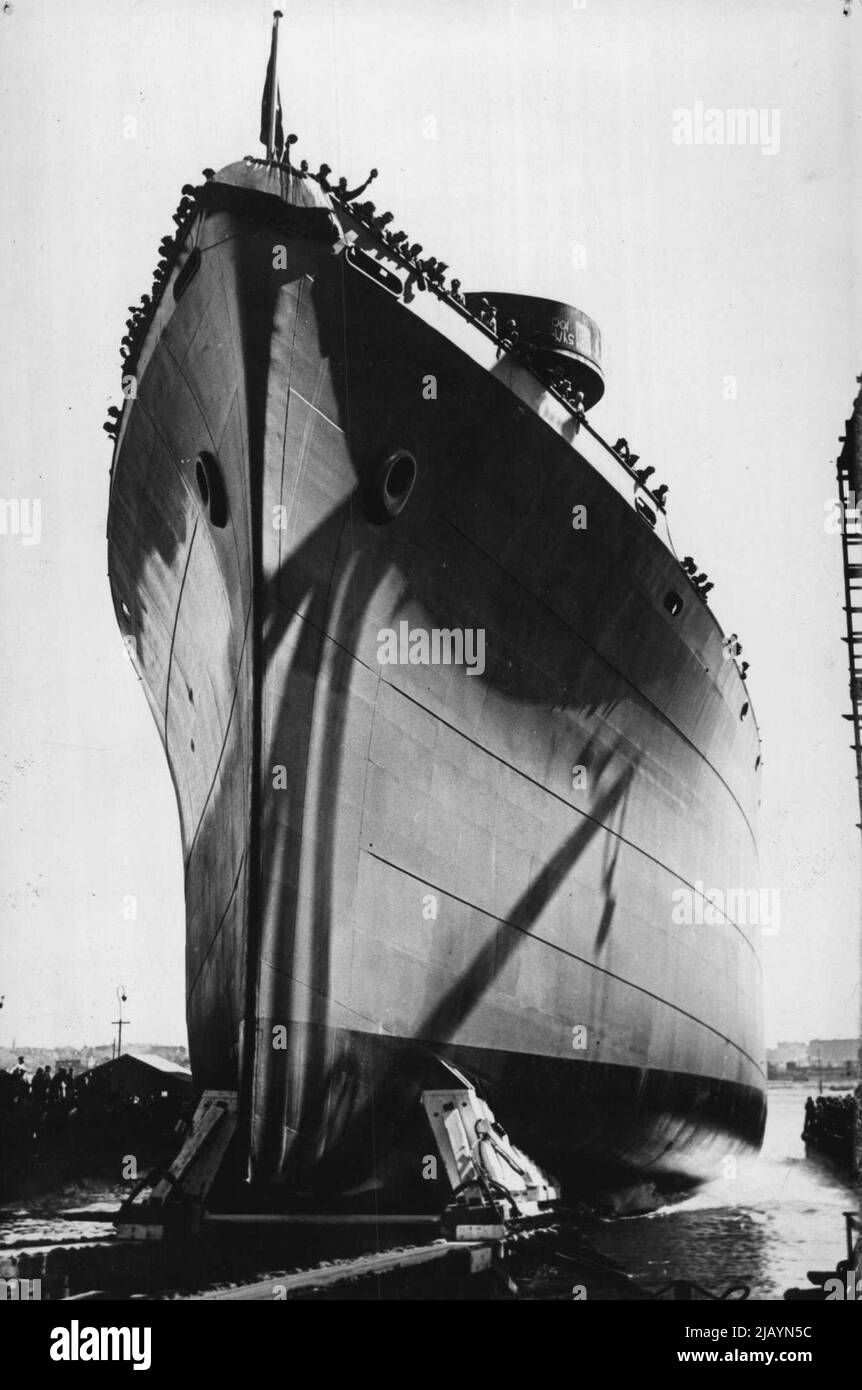 500 ton ship hi-res stock photography and images - Alamy