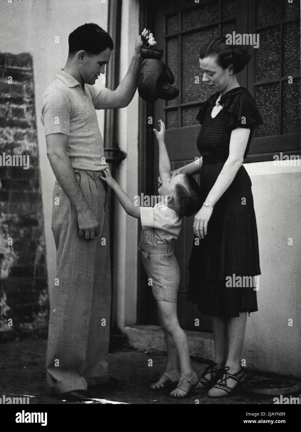 Australian boxing australian sport hi-res stock photography and images ...