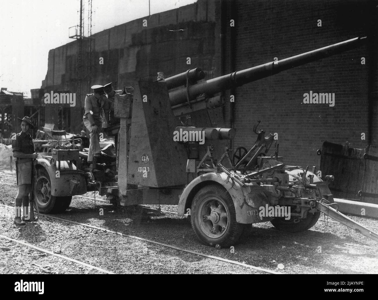 German 88 gun hi-res stock photography and images - Alamy