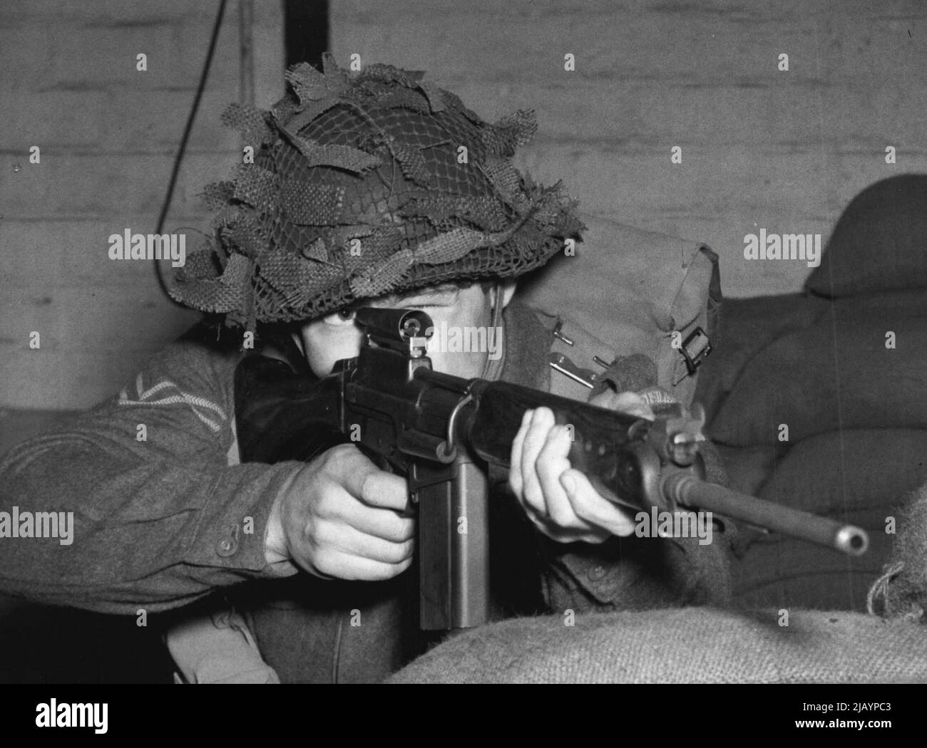 Self loading hi-res stock photography and images - Alamy