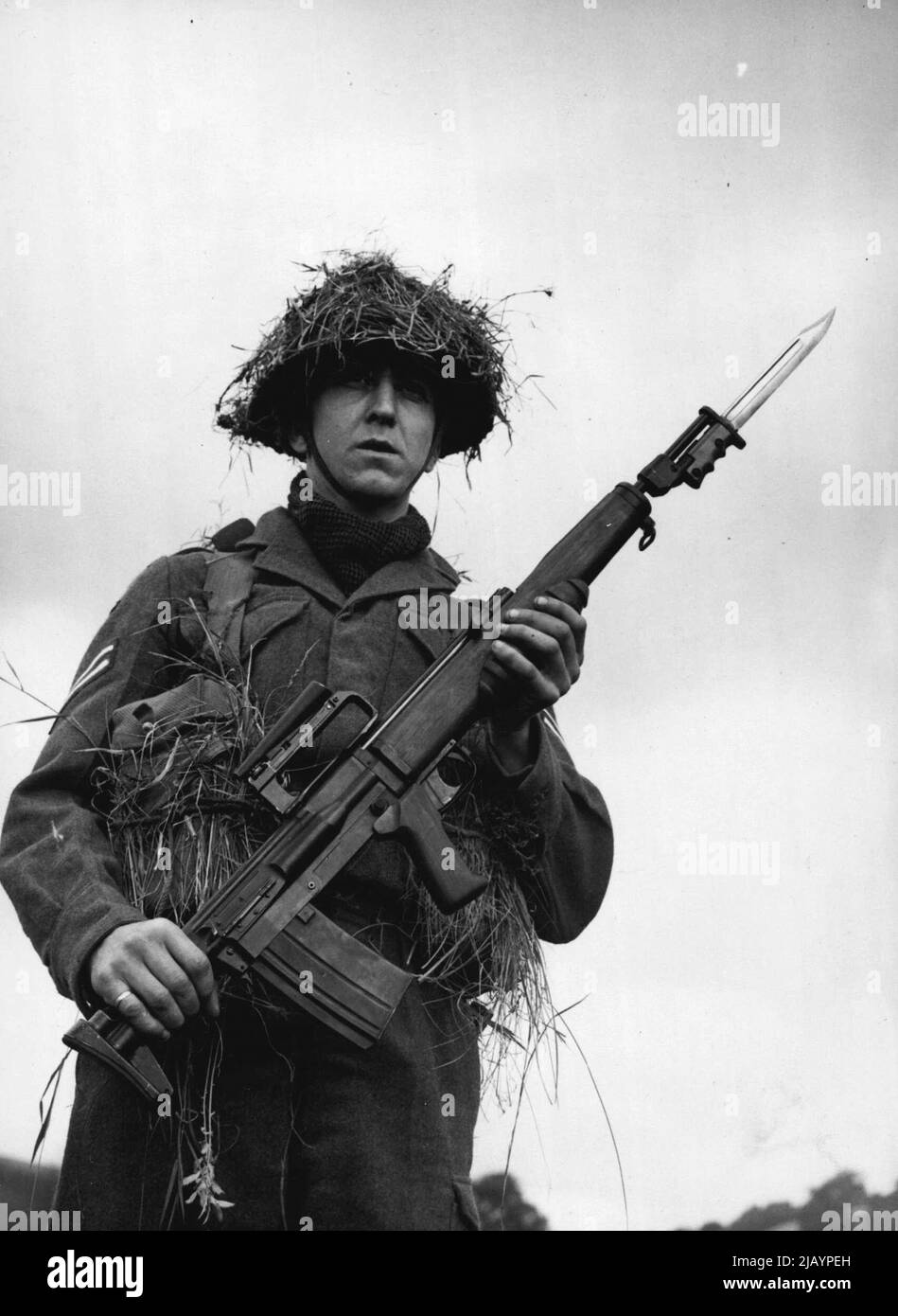 Em 2 rifle hi-res stock photography and images - Alamy