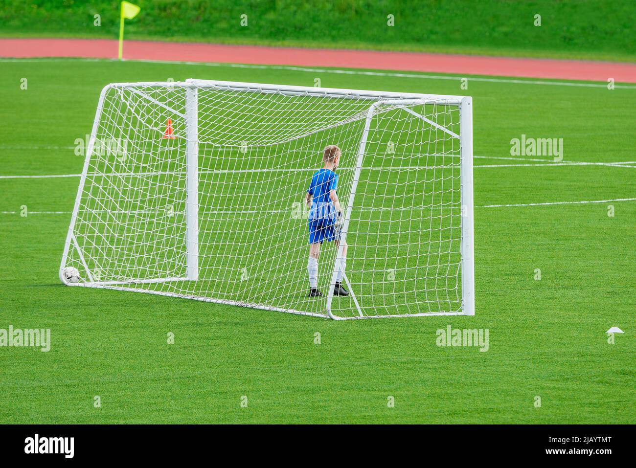 Youth soccer goalkeeper training hi-res stock photography and images ...