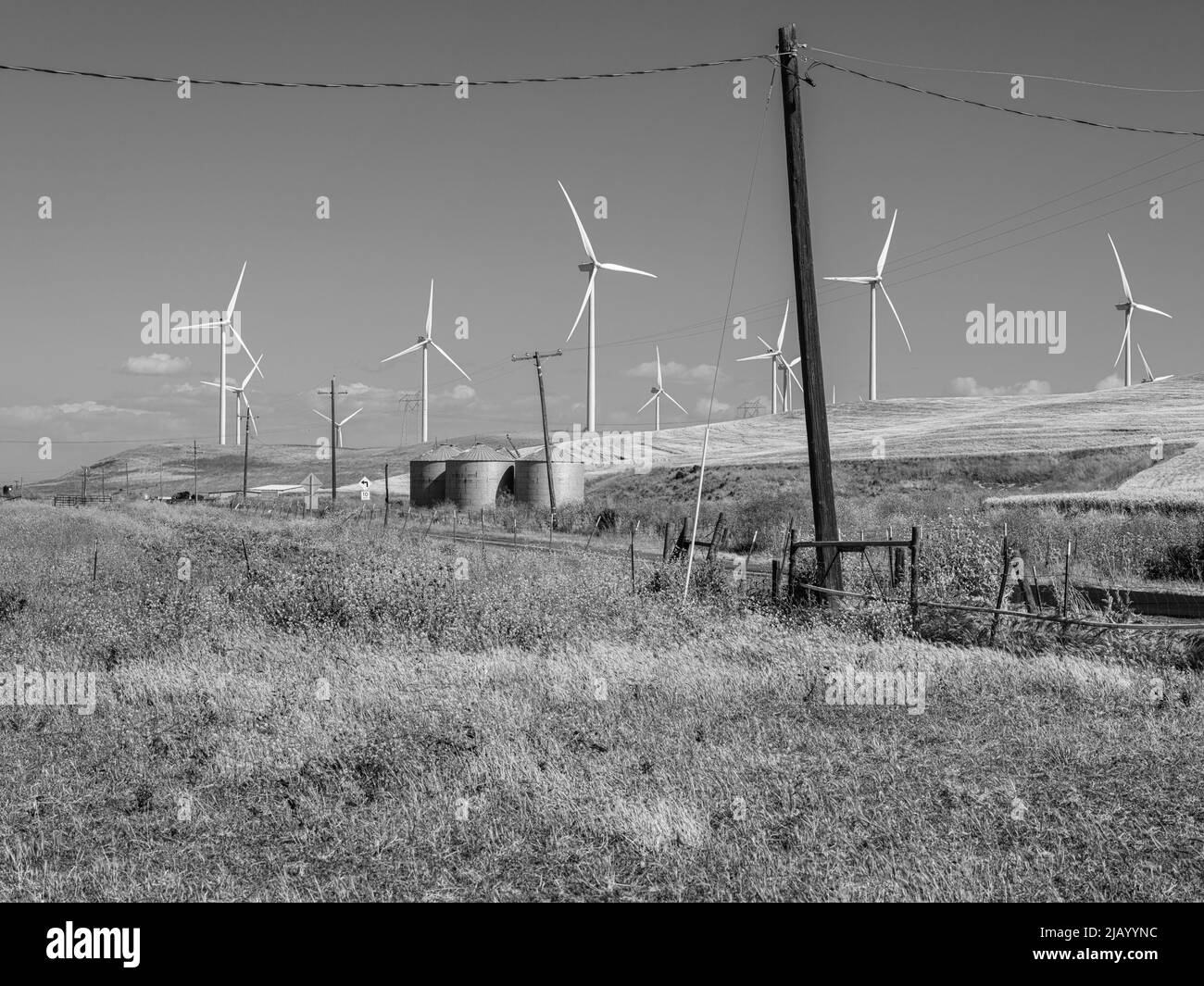 Wind turbines california Black and White Stock Photos & Images - Alamy Wind turbines california Black and White Stock Photos & Images - Alamy
