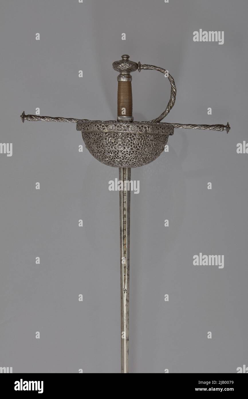 Rapier 17th hi-res stock photography and images - Alamy