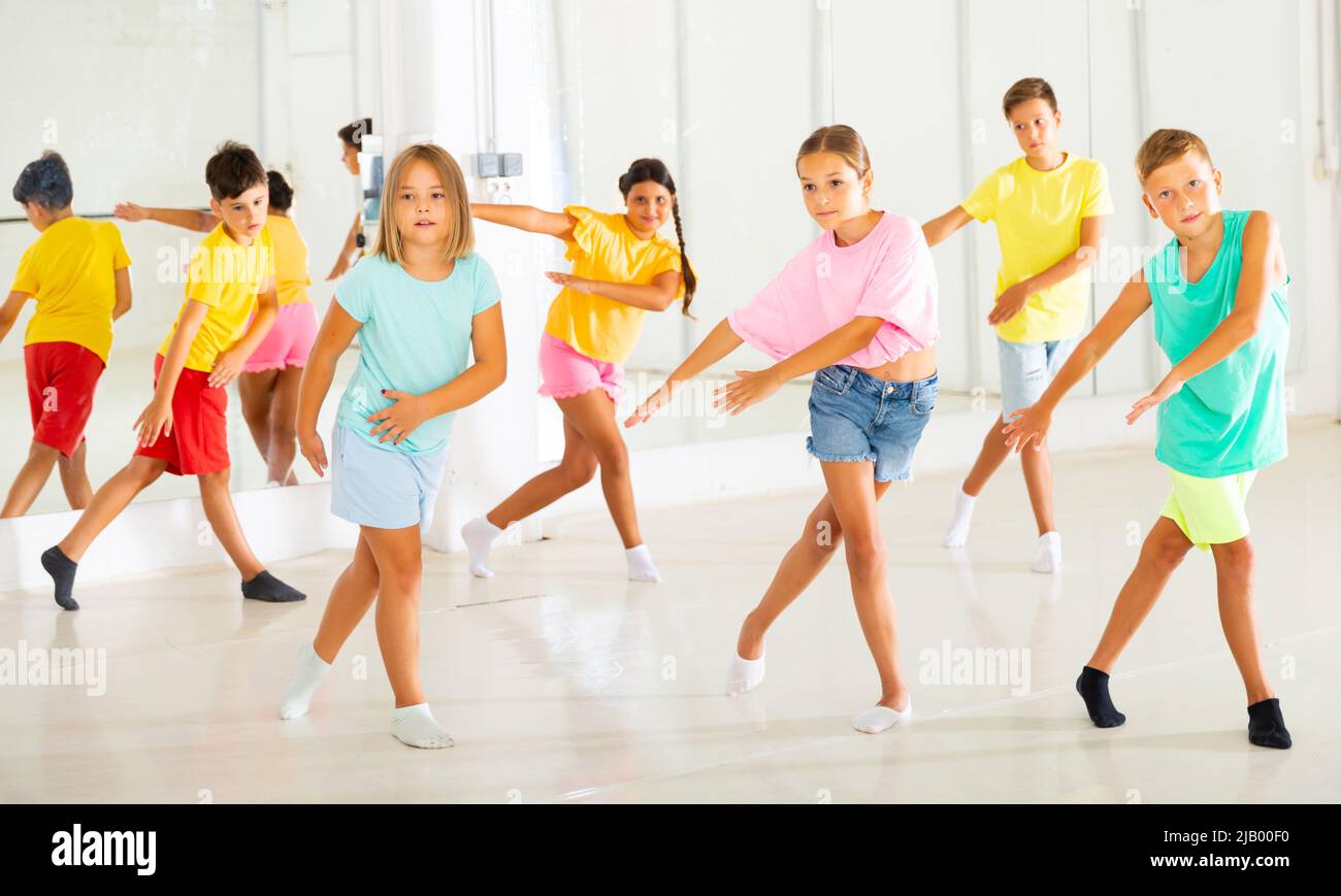 Ballroom pose hi-res stock photography and images - Alamy