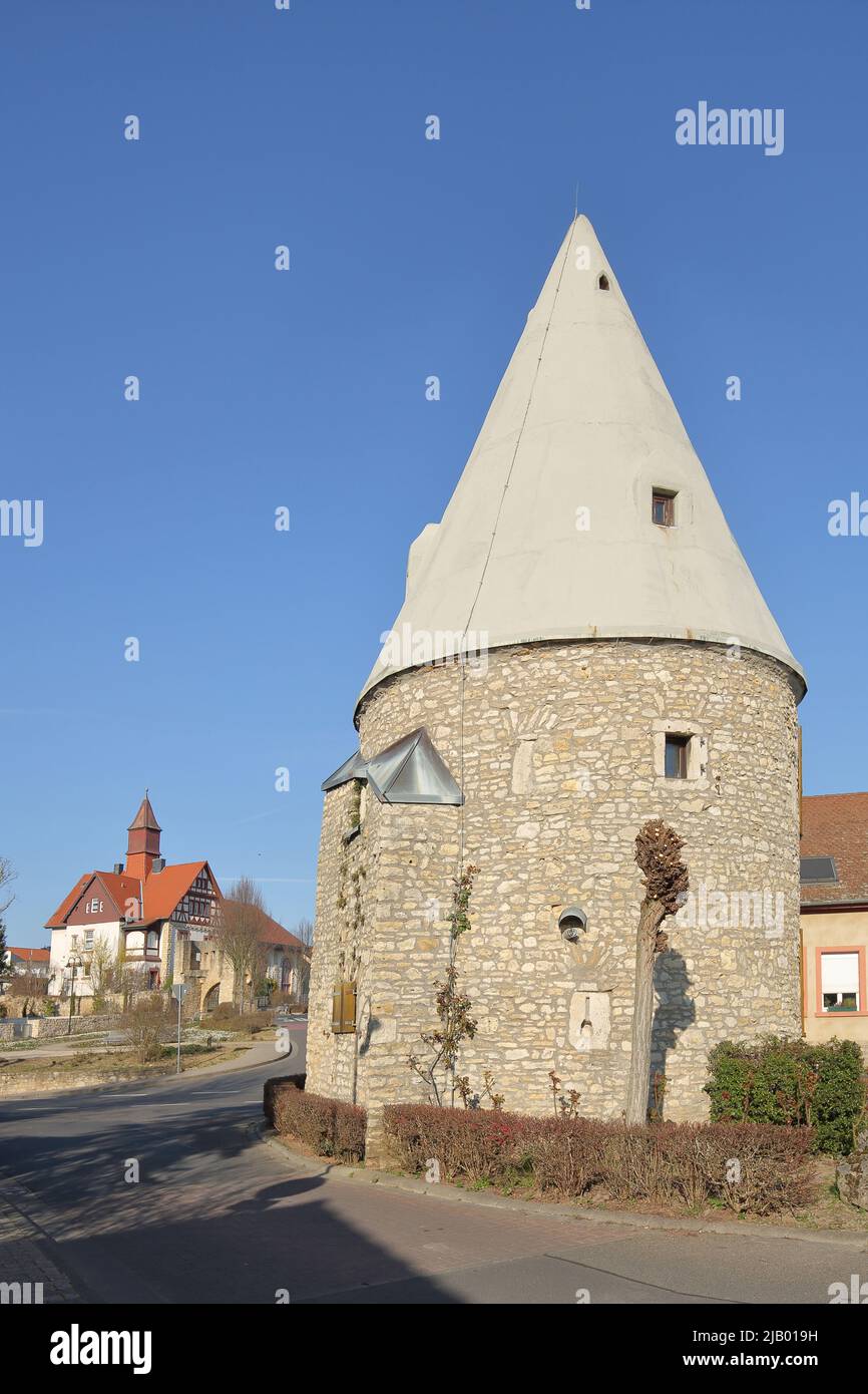 15th century defensive structure hi-res stock photography and images ...