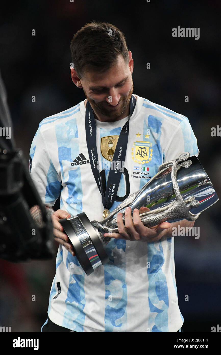 Finalissima trophy hi-res stock photography and images - Alamy