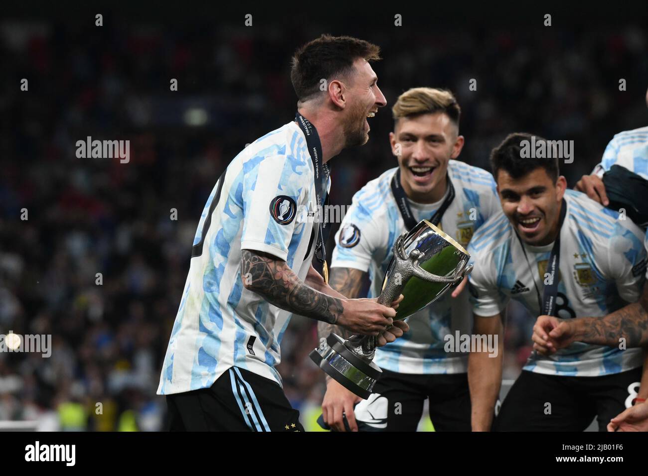 Lionel messi argentina trophy hi-res stock photography and images - Alamy