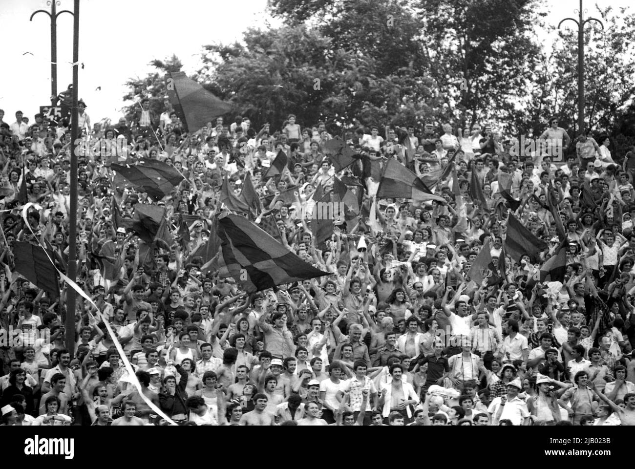 Crowd cheering Black and White Stock Photos & Images - Alamy