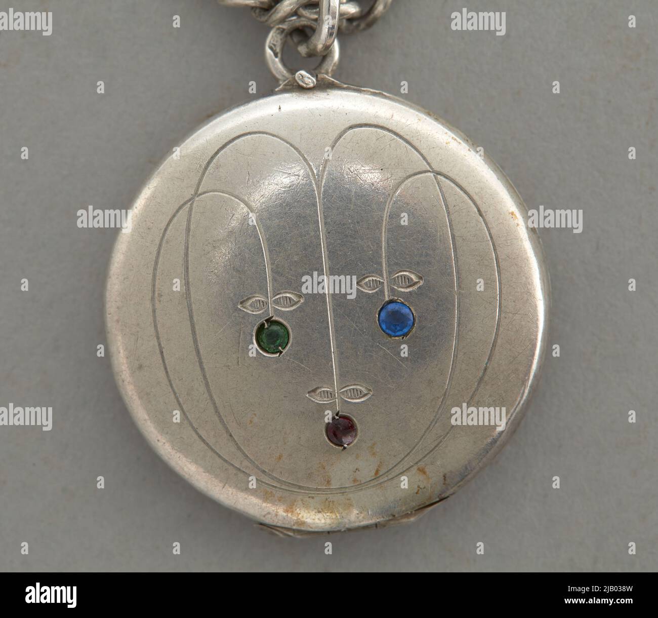 Artifact piece medallion hi-res stock photography and images - Alamy