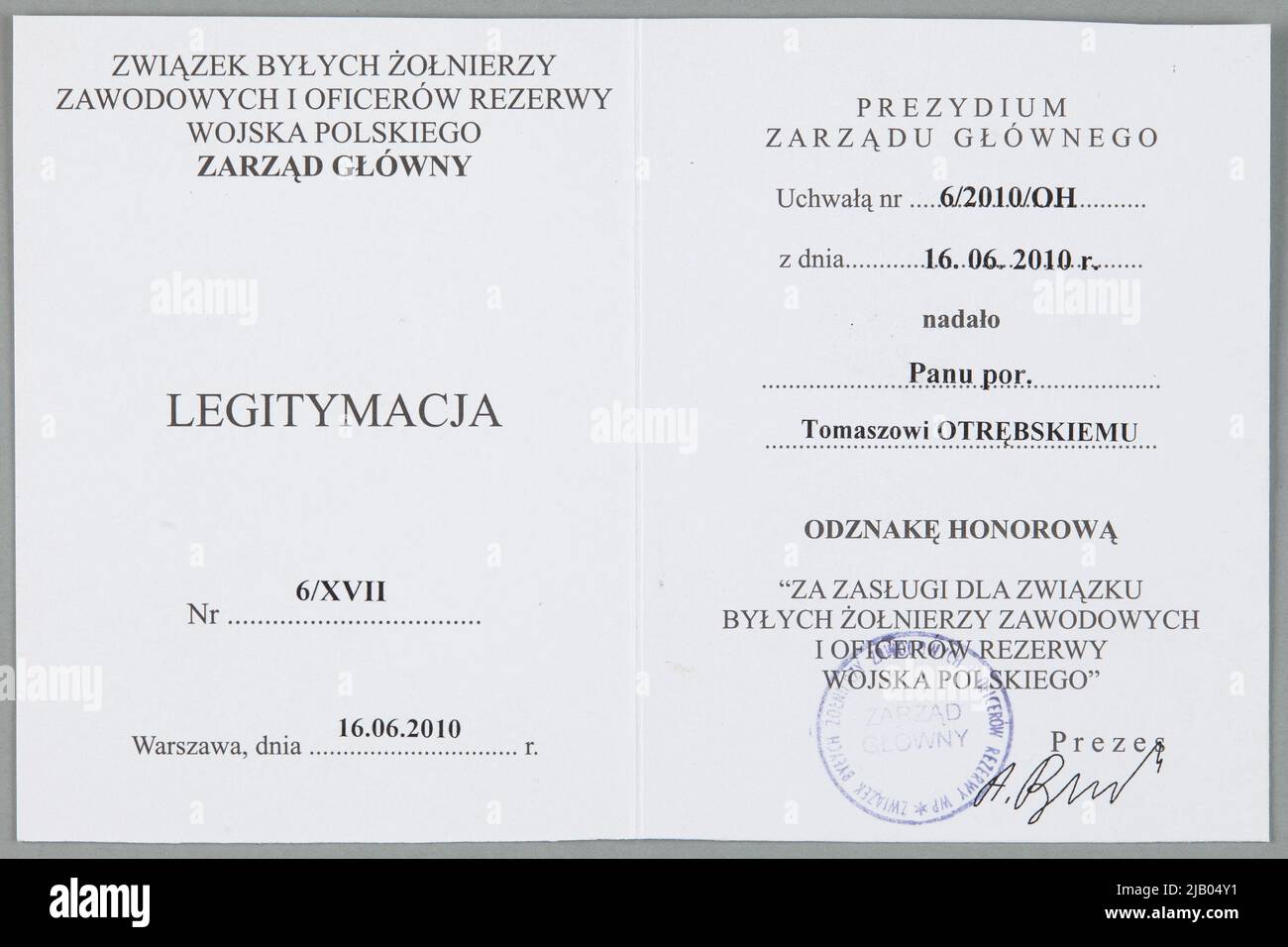 Polish army badge hi-res stock photography and images - Alamy