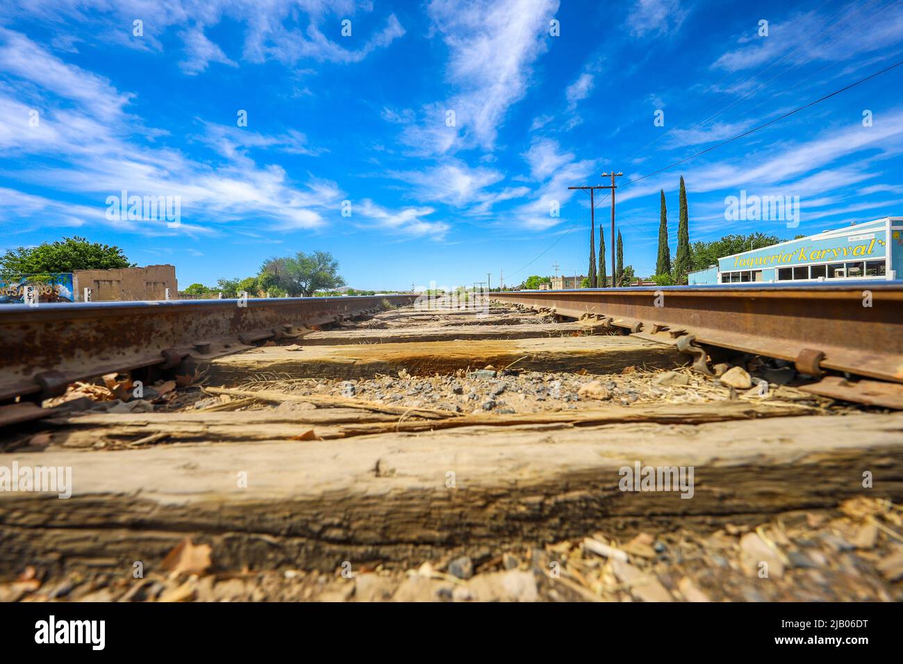Tren cruces hi-res stock photography and images - Alamy