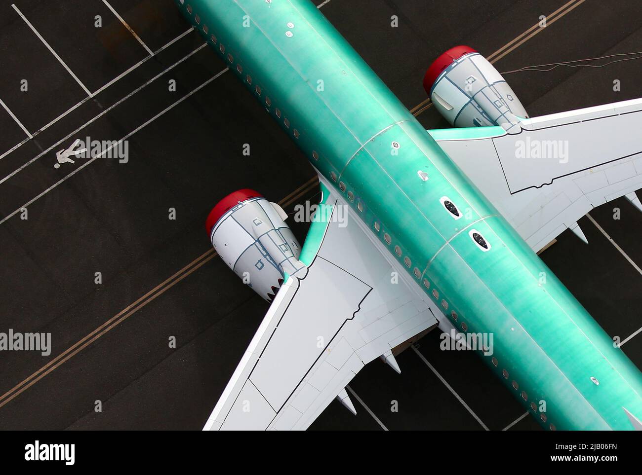 Boeing 737 fuselage in field hi-res stock photography and images - Alamy