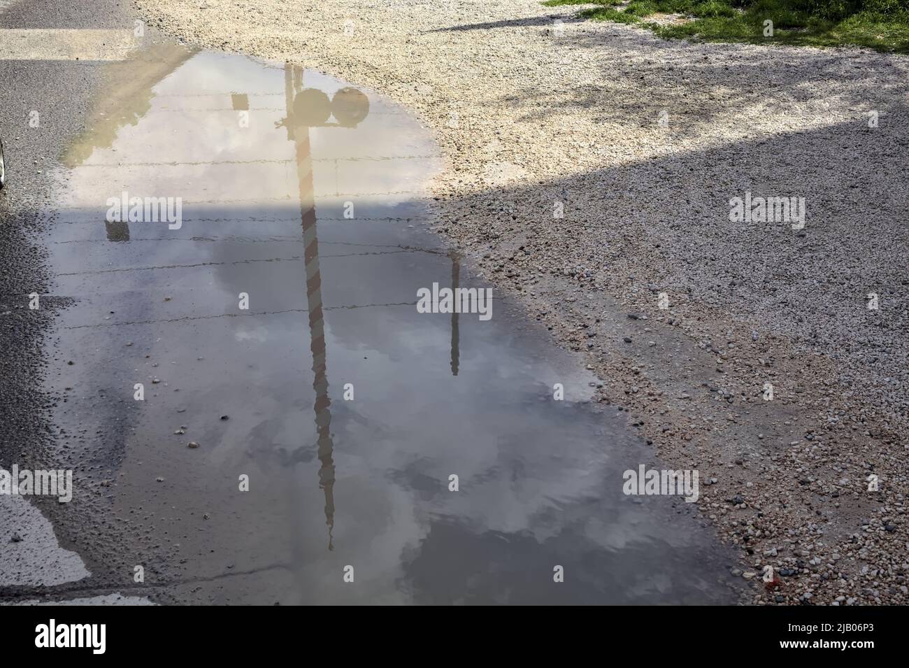 Muddy puddle bars hi-res stock photography and images - Alamy
