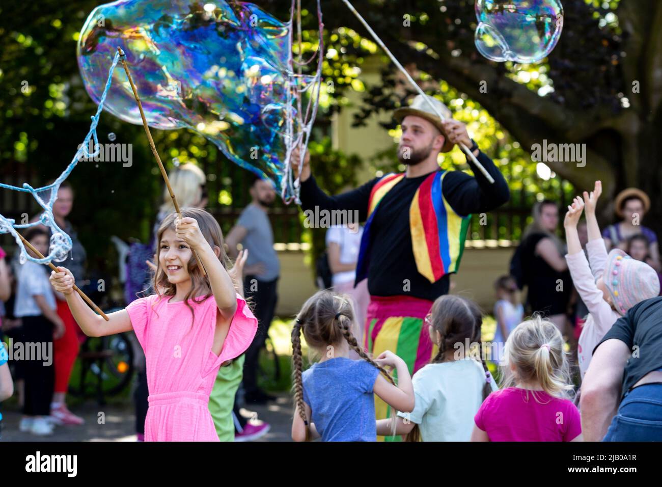 Ukrainian refugee children play with Polish children during the ...