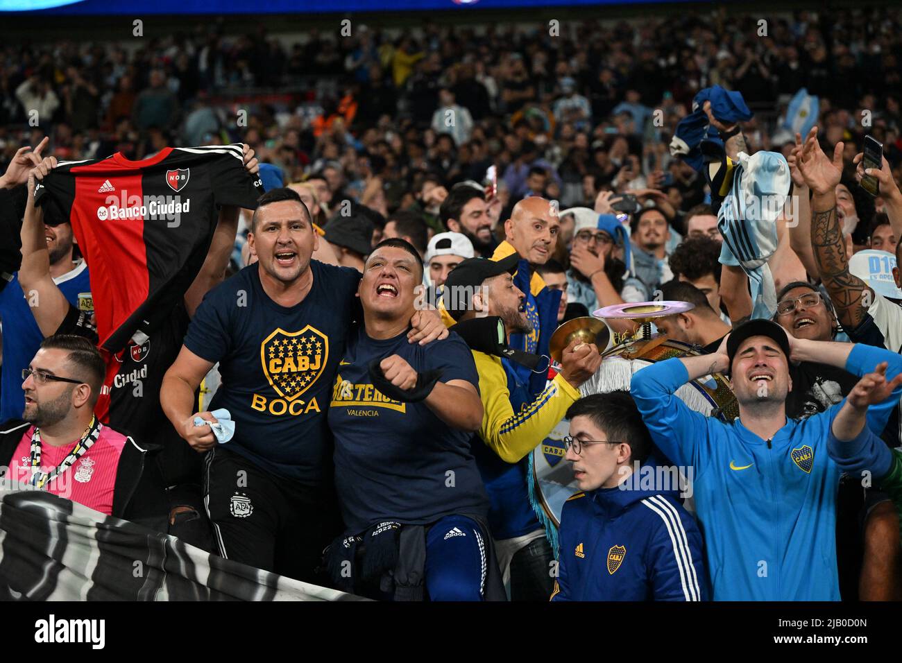 London, UK. 31st May, 2022. Fans of Argentina in the clubhouse turn ...