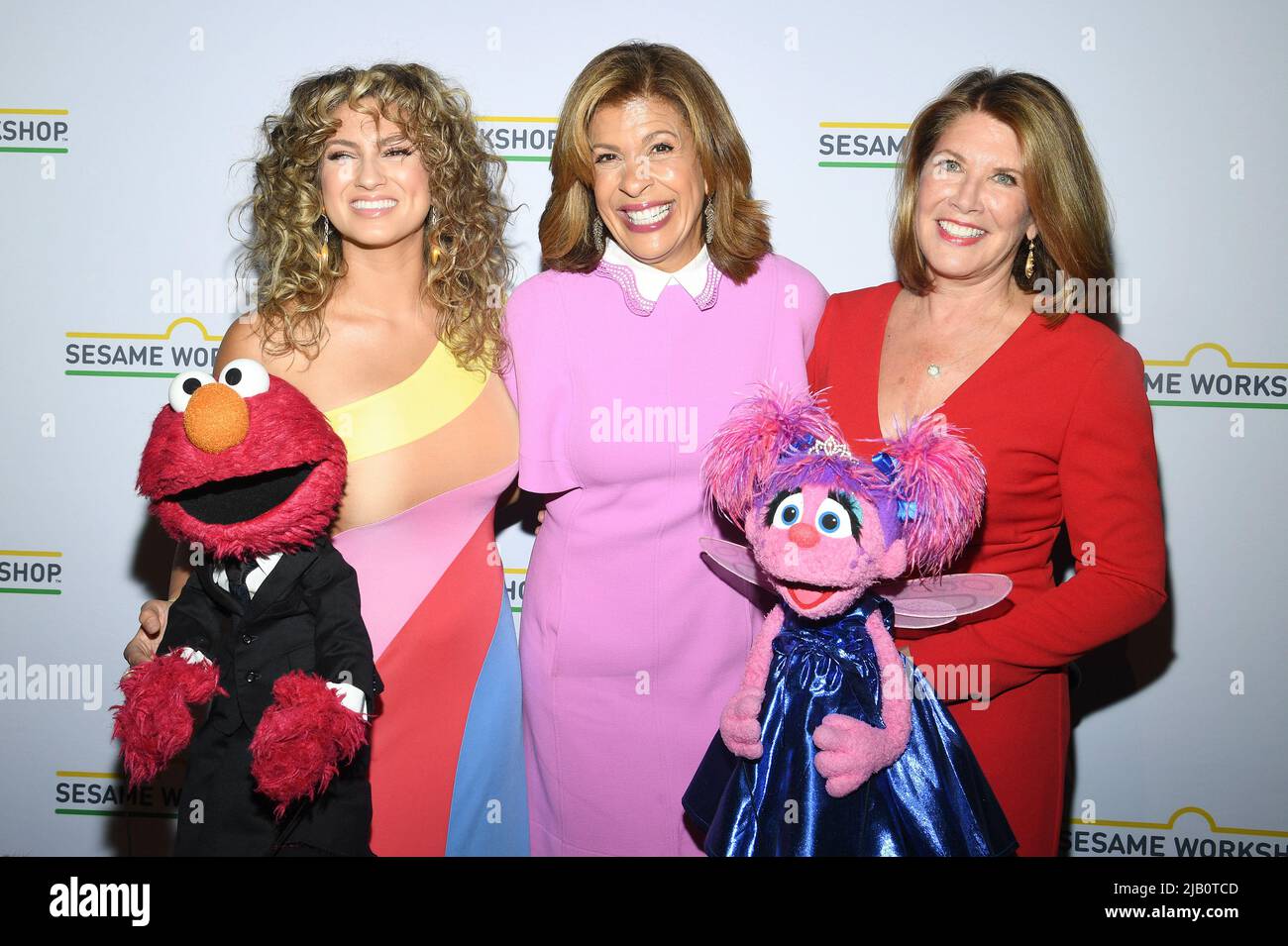 (L-R) Tori Kelly, TV journalist Hoda Kotb and Sesame Workshop President ...