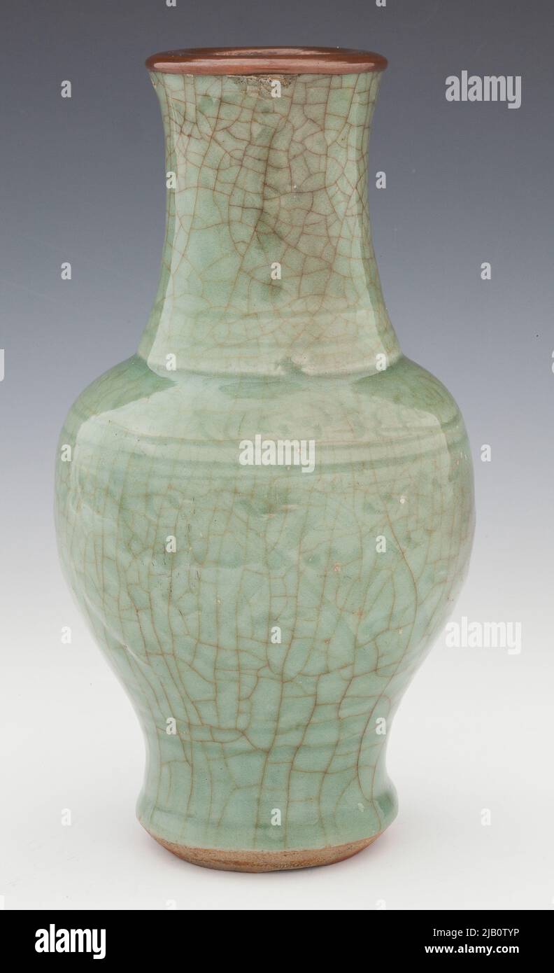 Delicate fitting hi-res stock photography and images - Alamy