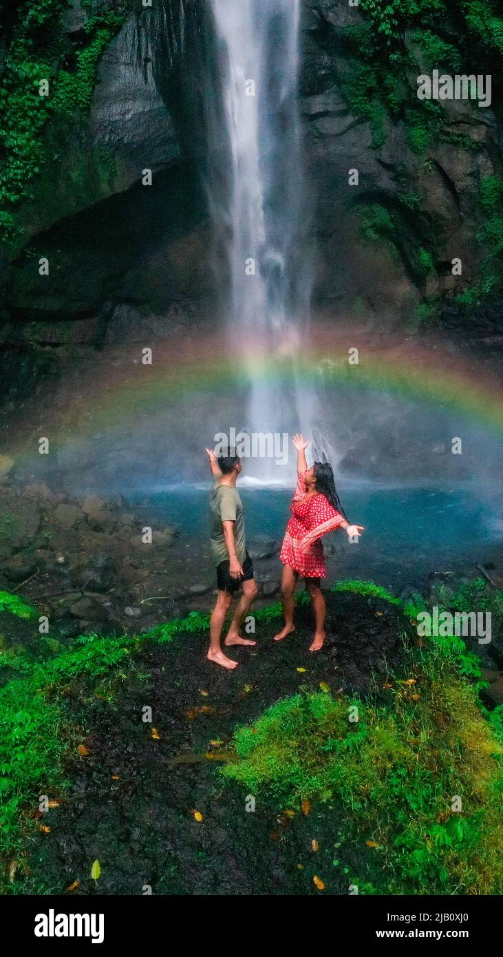 Real waterfall hi-res stock photography and images - Alamy