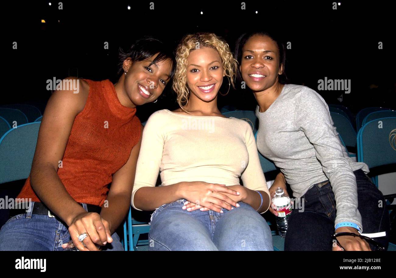 Destiny’s Child rehearsing at the Billboard Awards, in Las Vegas, 2000 ...