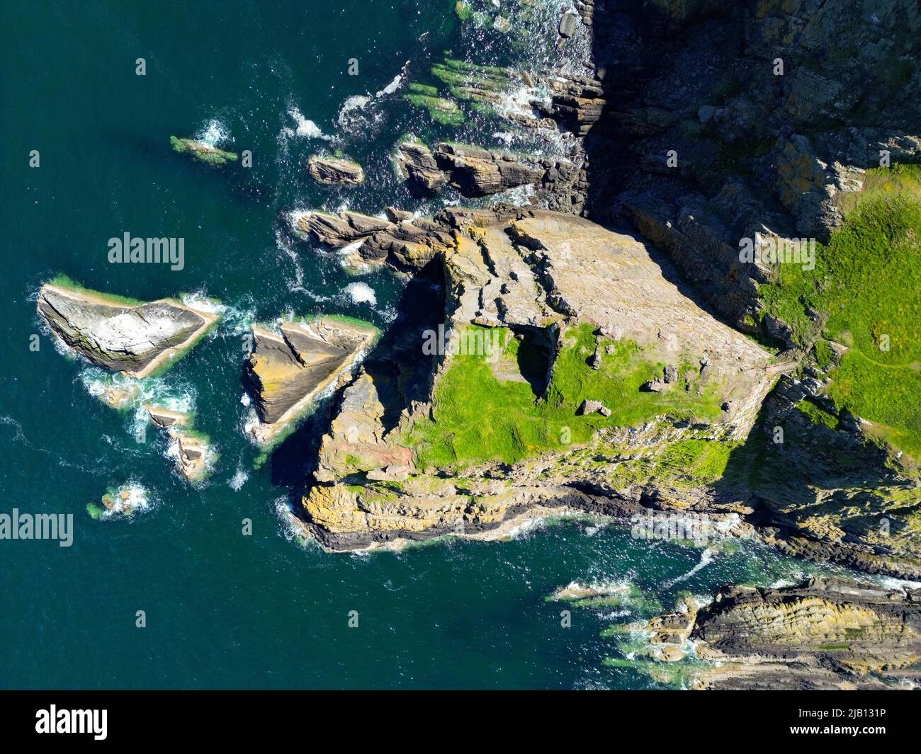 Fast castle berwickshire hi-res stock photography and images - Alamy