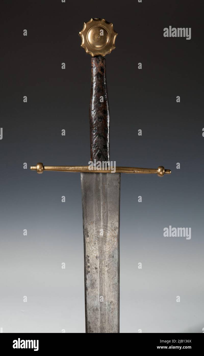 Two handed sword hi-res stock photography and images - Alamy