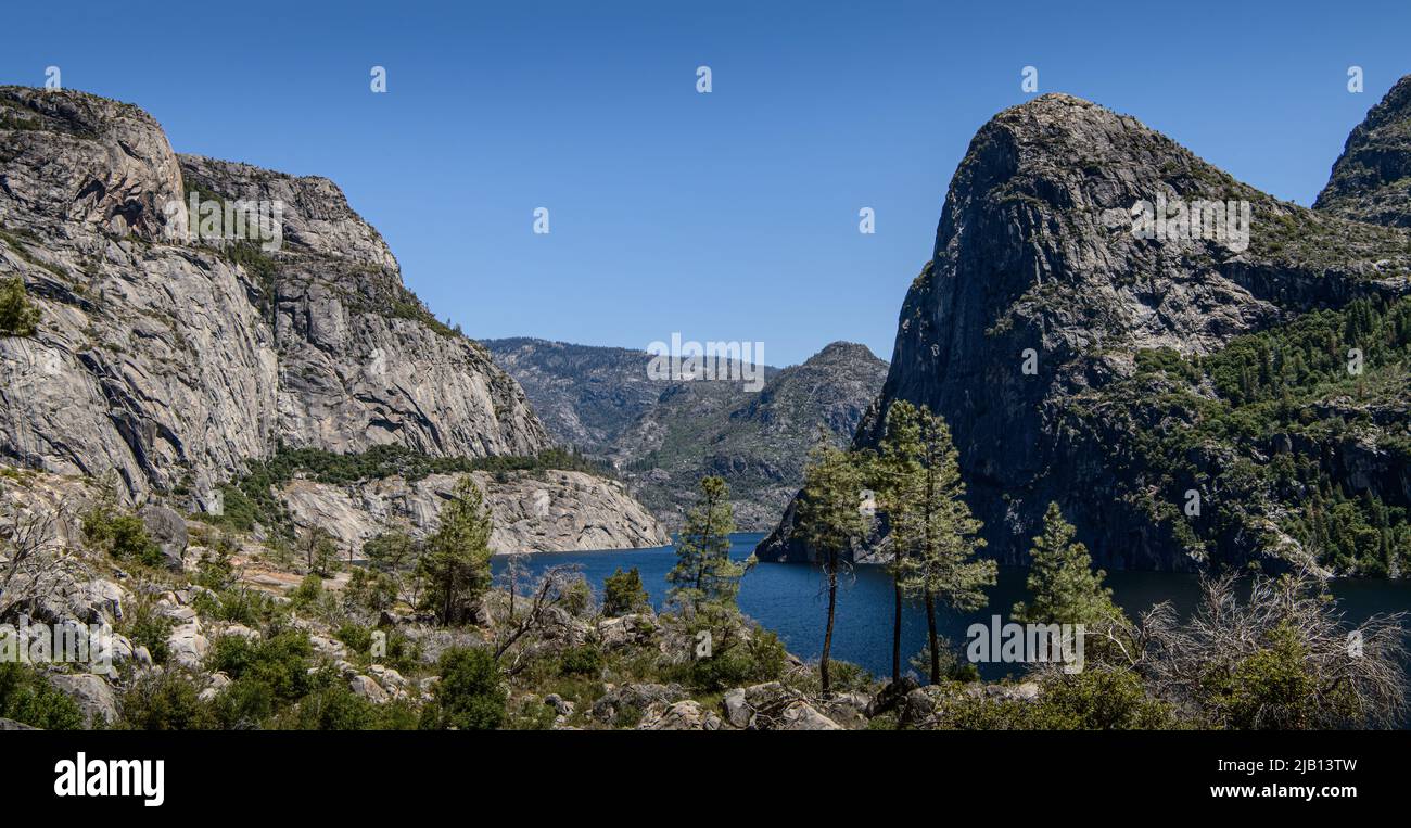 Hetch hetchy yosemite hiking hi-res stock photography and images - Alamy