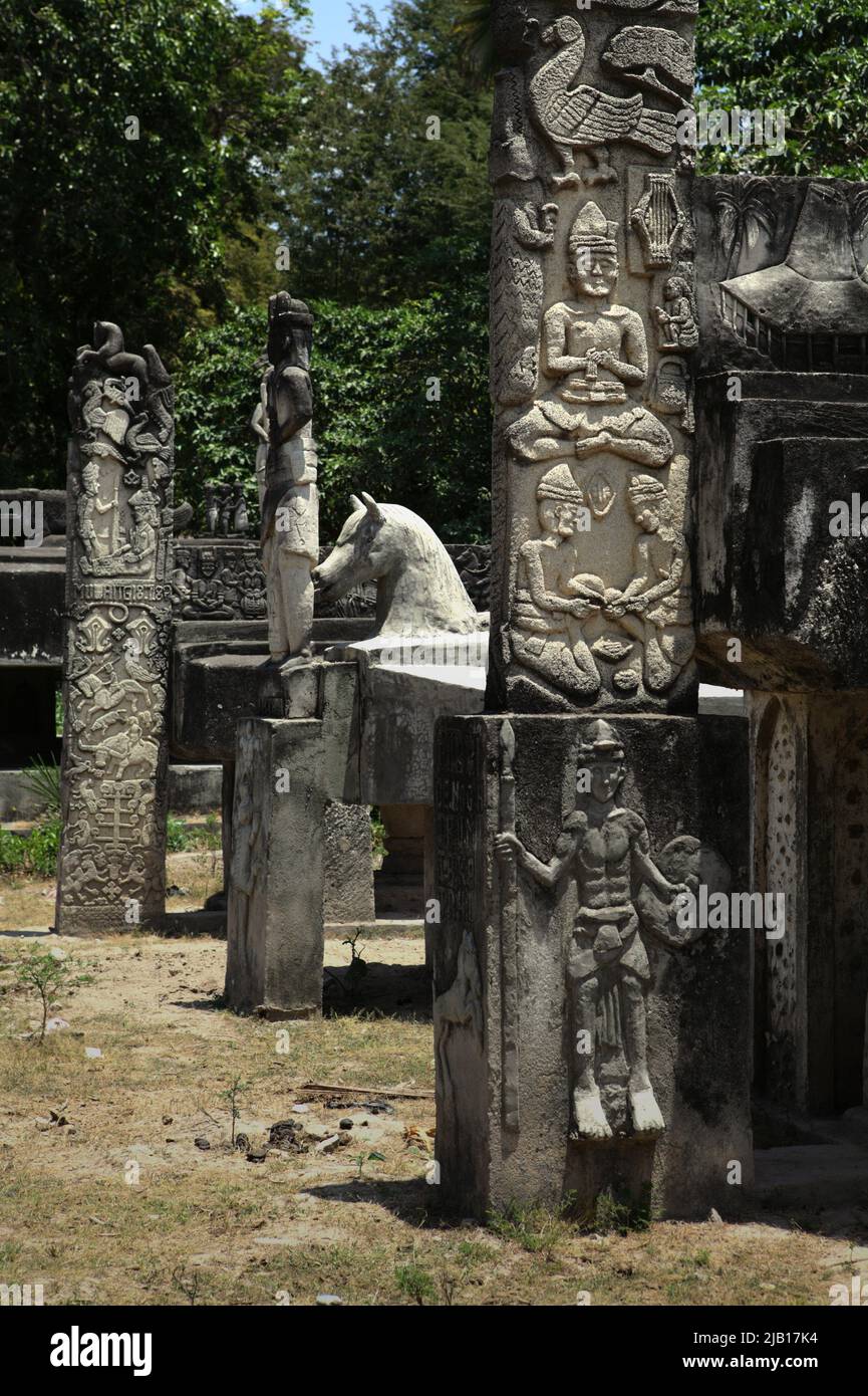 Sumbanese cemetery hi-res stock photography and images - Alamy