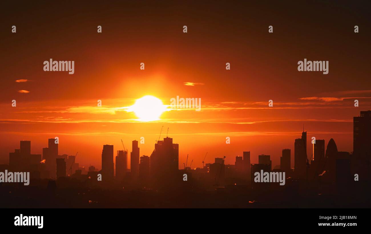 London bright aerial hi-res stock photography and images - Alamy